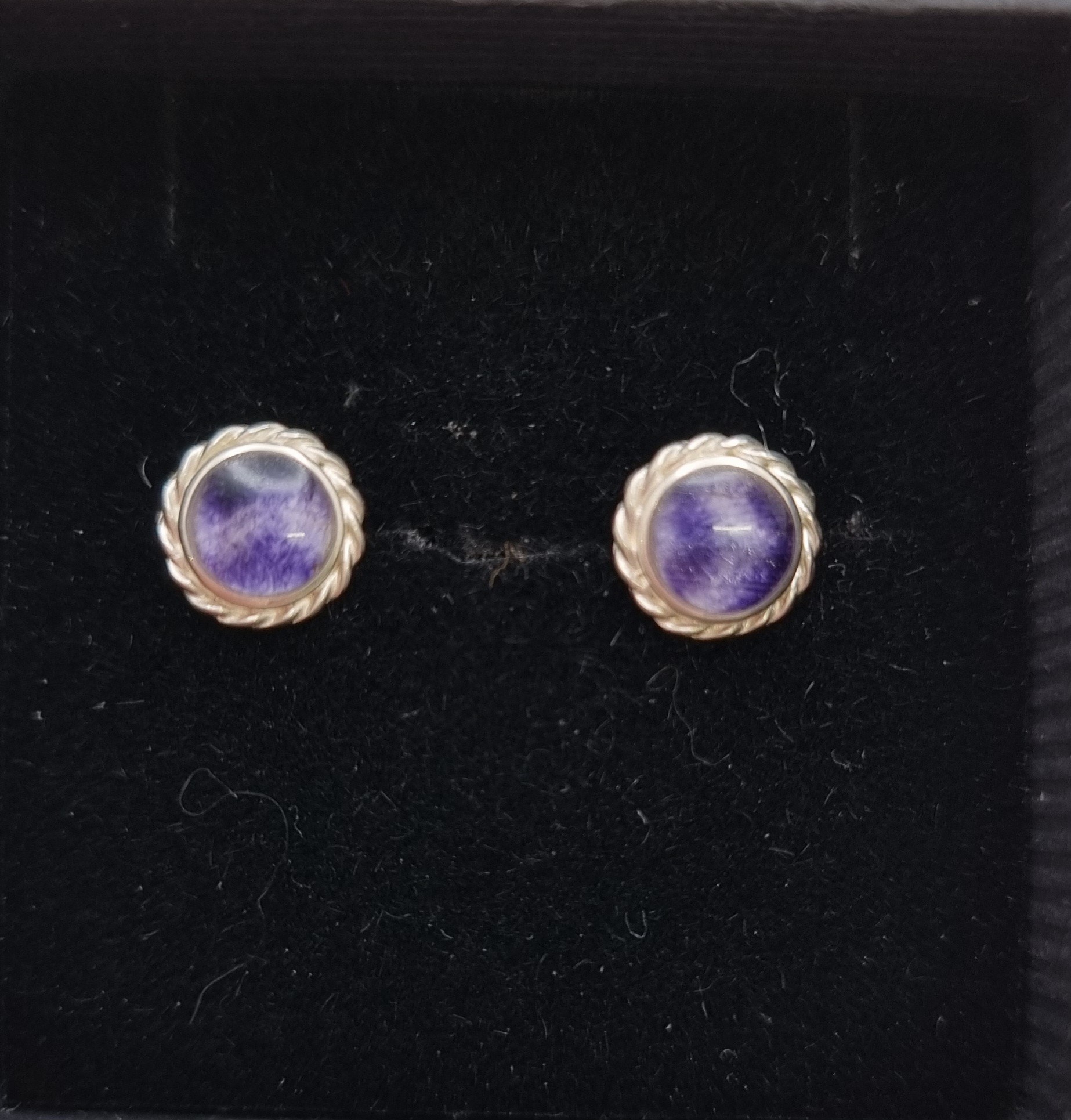 Small Round Stud with Rope Edge Design - Blue John Cavern